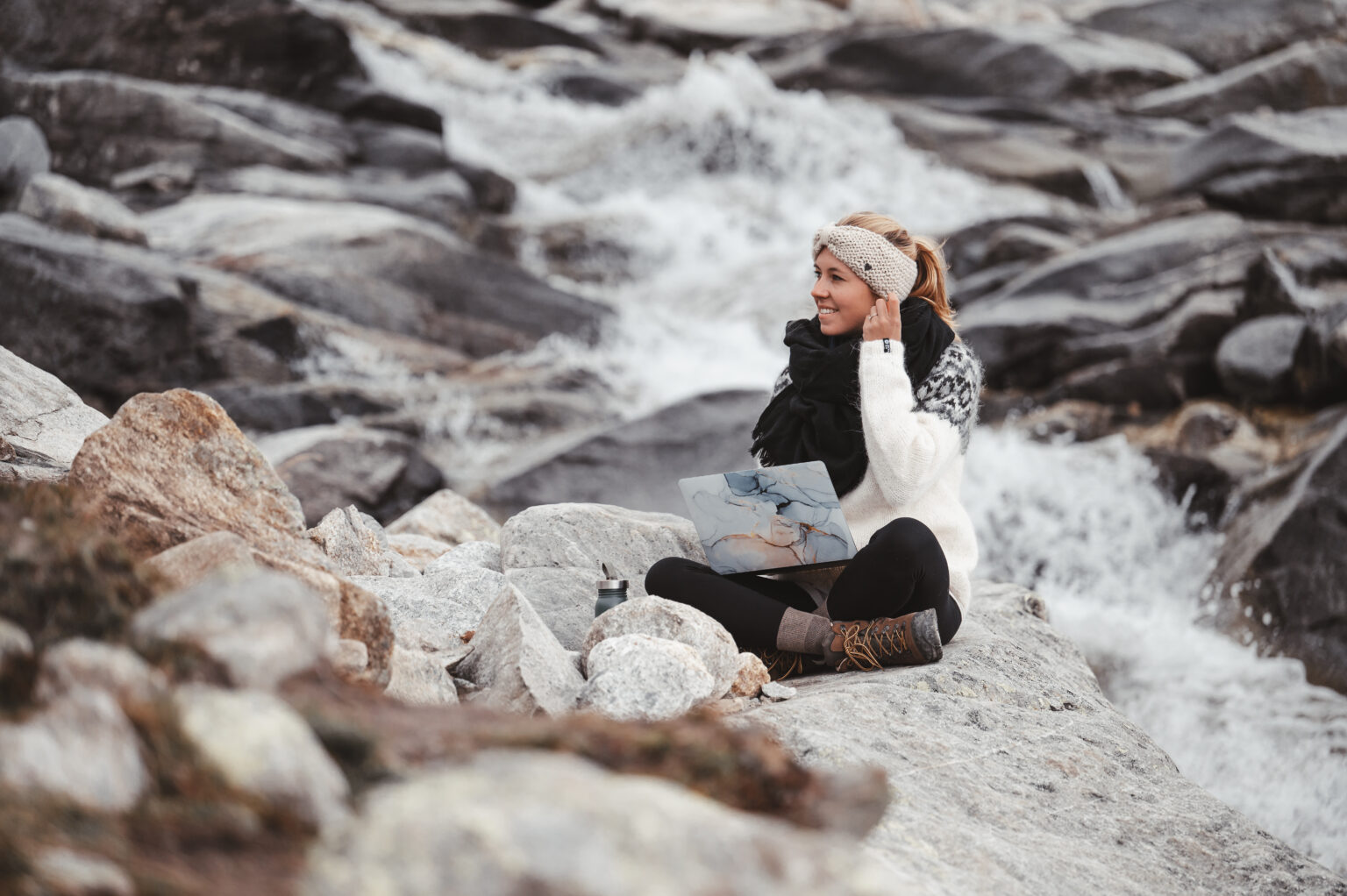 Signieraktion bei Buchhandlung Lentner - Alexandra Flint | Autorin